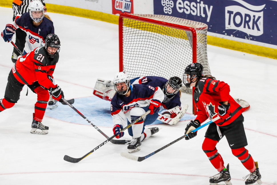 Sarah Wozniewicz playing in U18 Women's World Championship ...