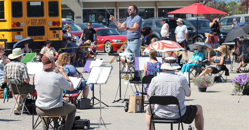 Pop-Up Concert attracts crowd on Sunday - CochraneNow: Cochrane ...