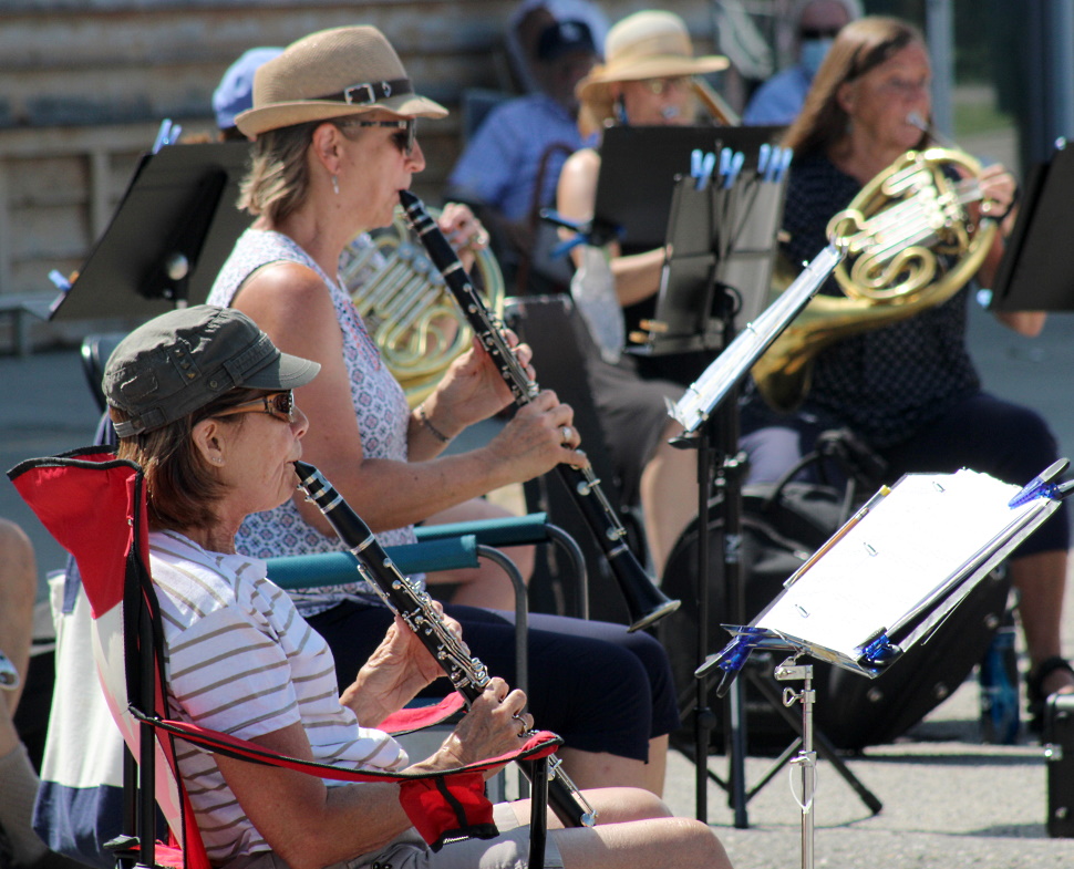 Pop-Up Concert attracts crowd on Sunday - CochraneNow: Cochrane ...