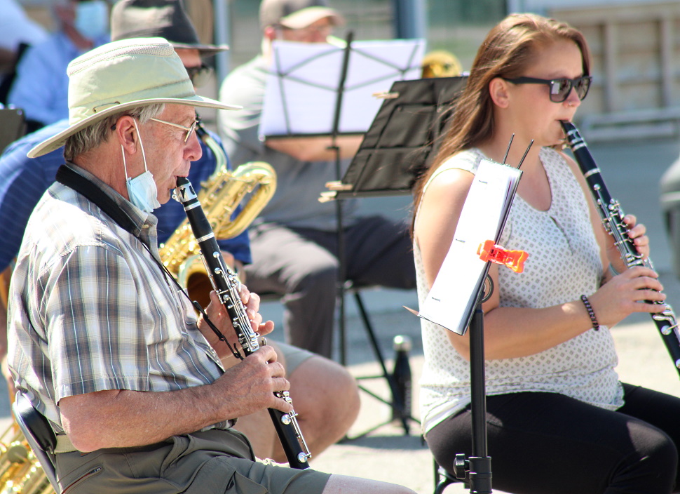 Pop-Up Concert attracts crowd on Sunday - CochraneNow: Cochrane ...