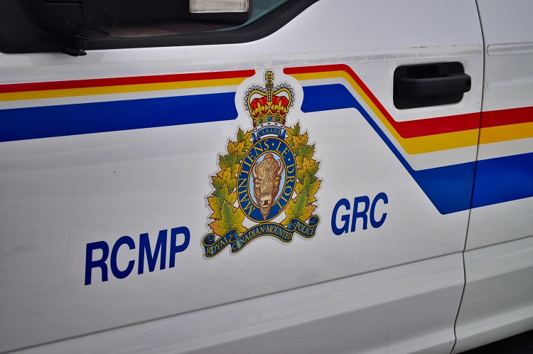 Wetaskiwin RCMP make arrest for fatal stabbing behind local bar ...