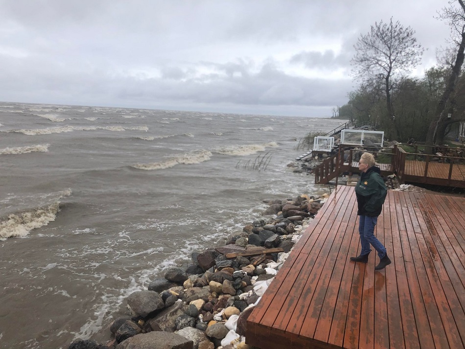 Delta Beach residents react to the severe weather - PortageOnline.com ...