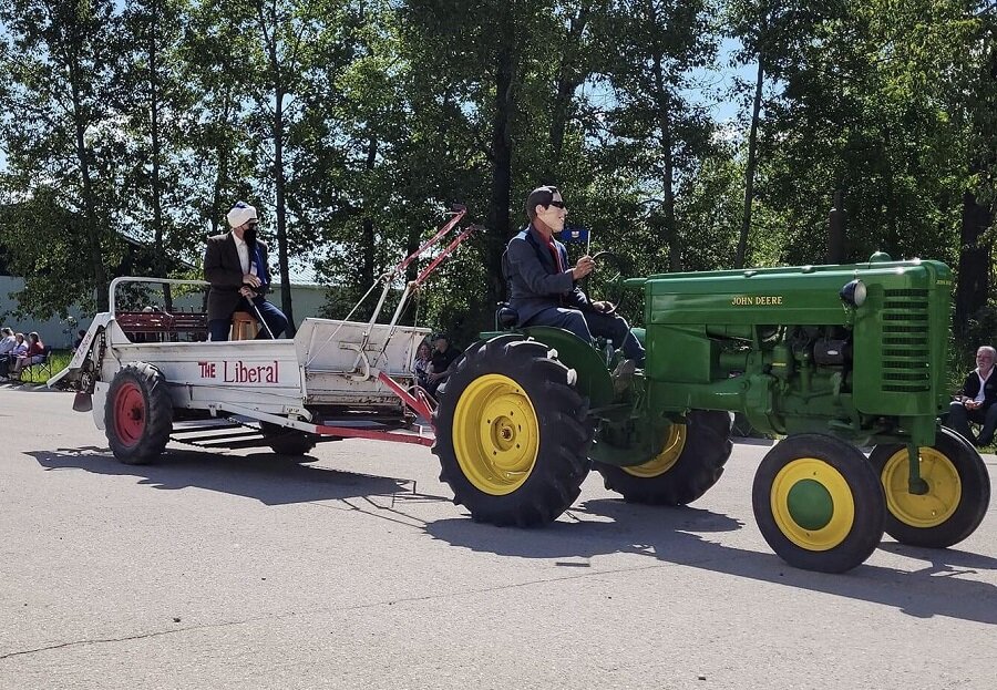 Parade float sparks controversy and condemnation in Sundre ...