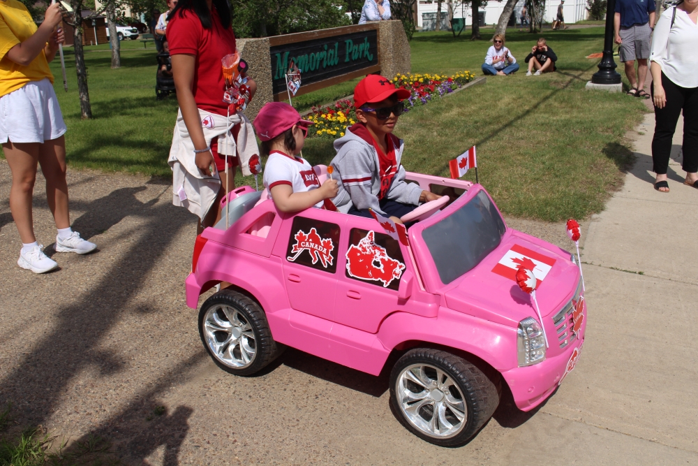 Small feet make big noise in downtown Swift Current ...