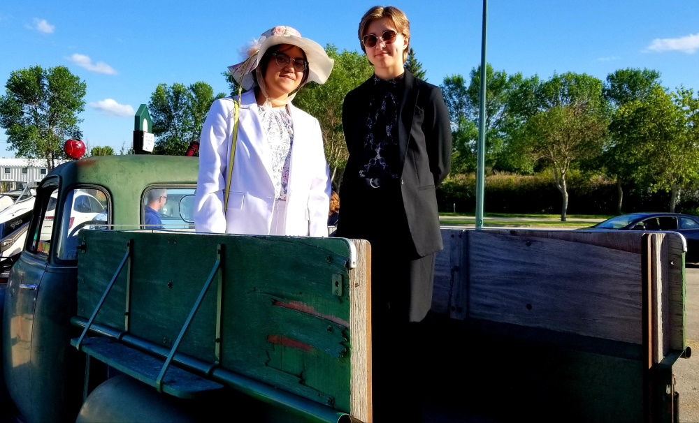 WATCH: Altona's Class of 2022 grad parade - PembinaValleyOnline.com ...