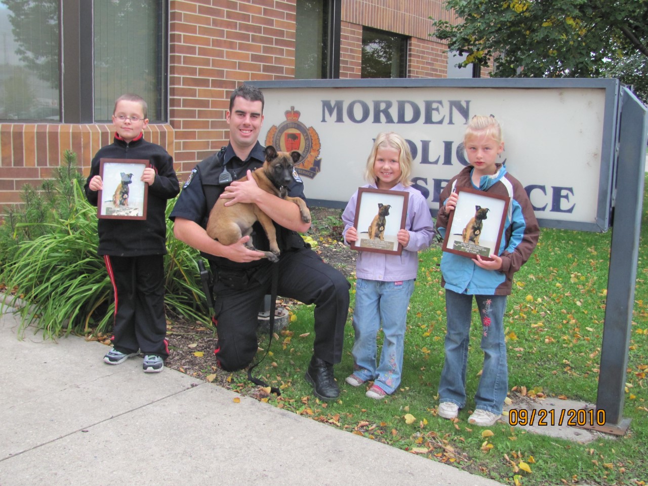 Morden Police Service Dog Chase sprints into retirement after twelve ...
