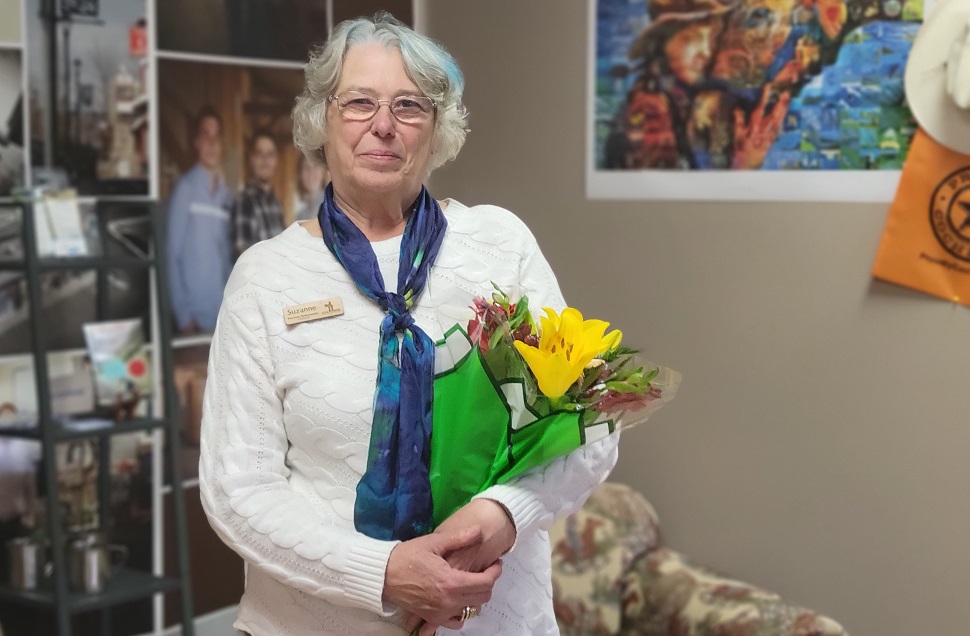 Suzanne leaves divine imprint upon Information Centre - CochraneNow ...