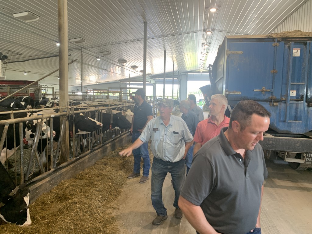 Meals on the Farm visits Millenium Holsteins, the Pelletier family farm ...