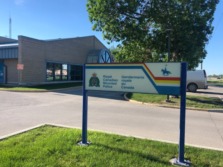 Steinbach RCMP guard attacked by prisoner - SteinbachOnline.com - Local ...
