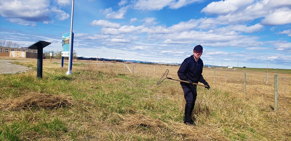 Sibling teens return RCAF Monument to former glory - HighRiverOnline ...