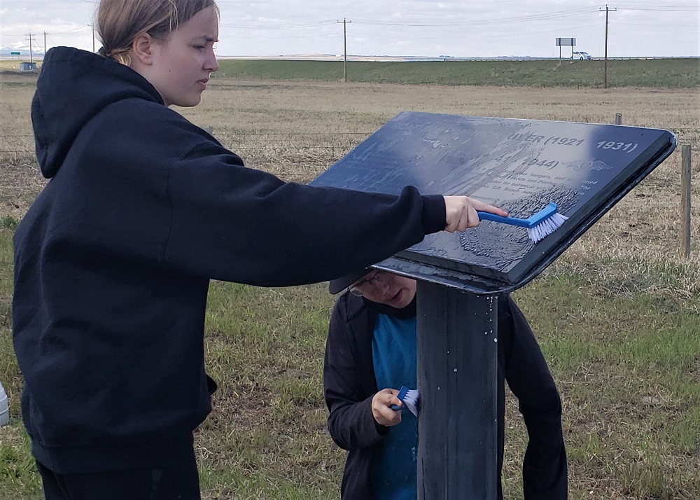 Sibling teens return RCAF Monument to former glory - OkotoksOnline.com ...