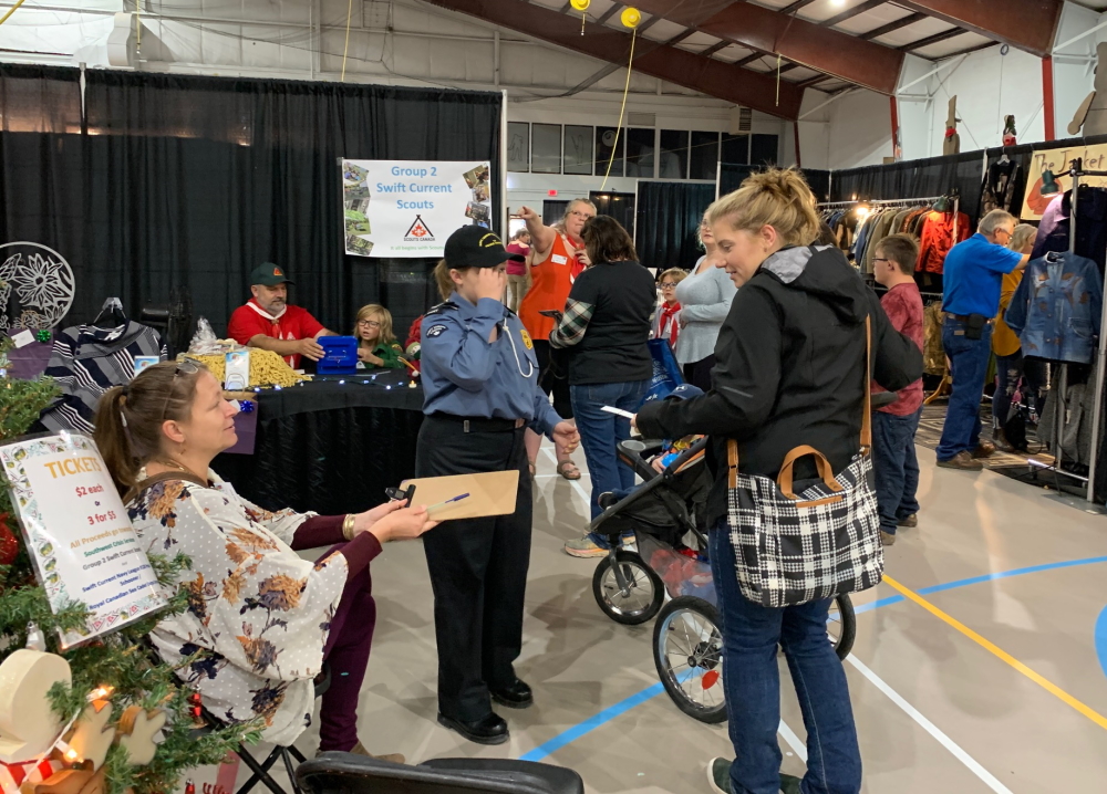 Hordes of shoppers indulge as Fall into Christmas returns ...