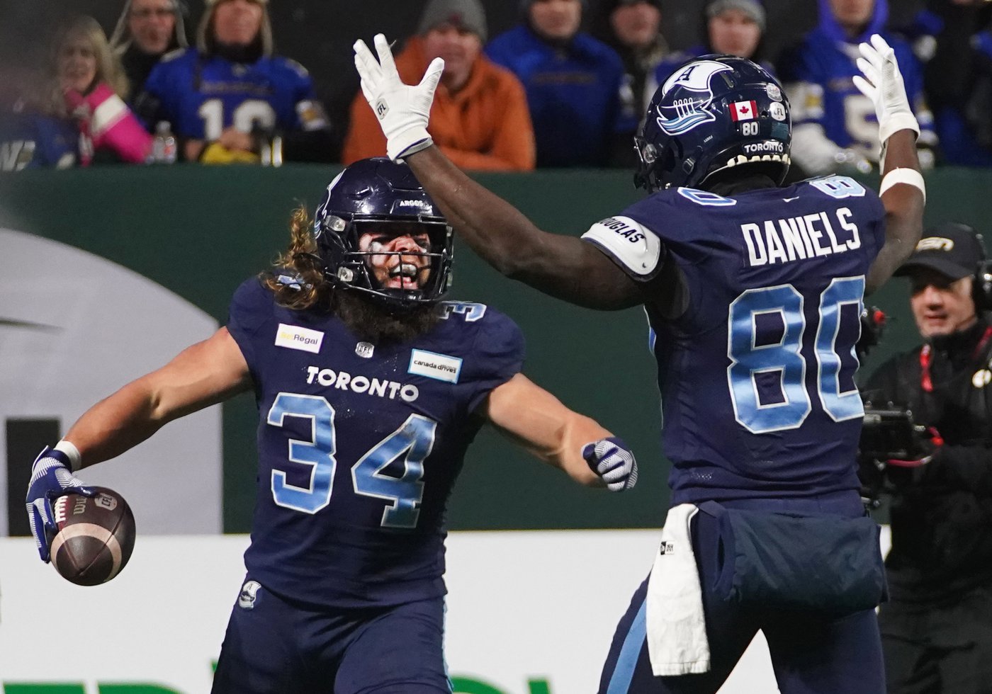 Ouellette's five-yard TD run leads Argos past Blue Bombers 24-23 to win ...