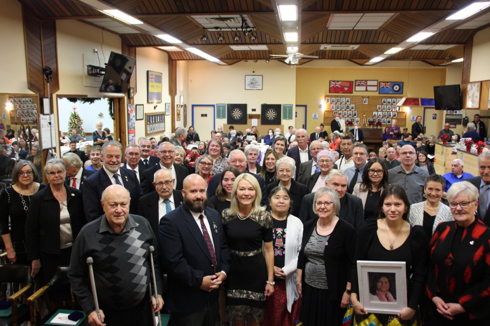 Portage-Lisgar M.P. presents constituents with Queen's Platinum Jubilee ...