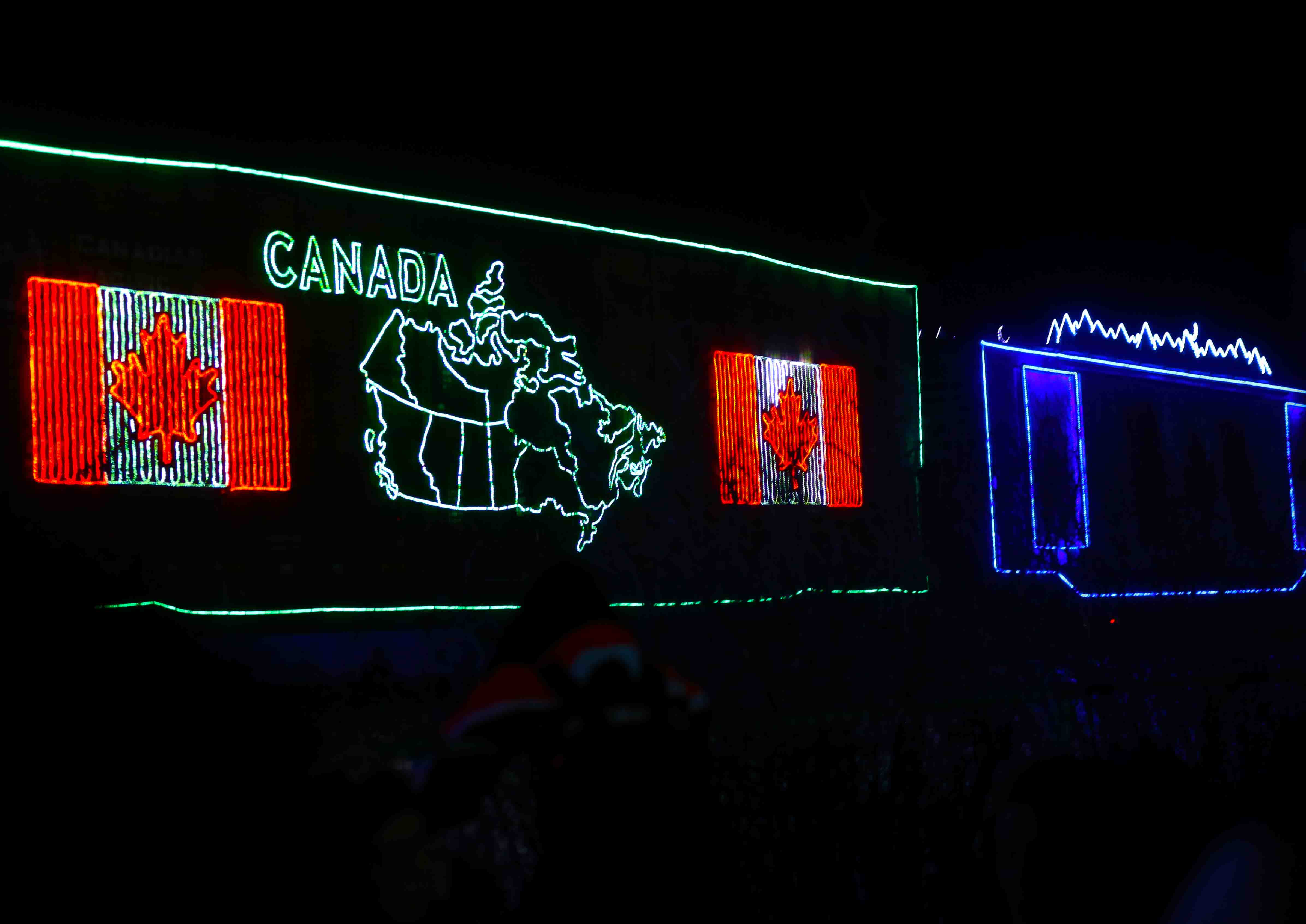 Watch: Airdrie crowds flock to festive CP Holiday Train ...