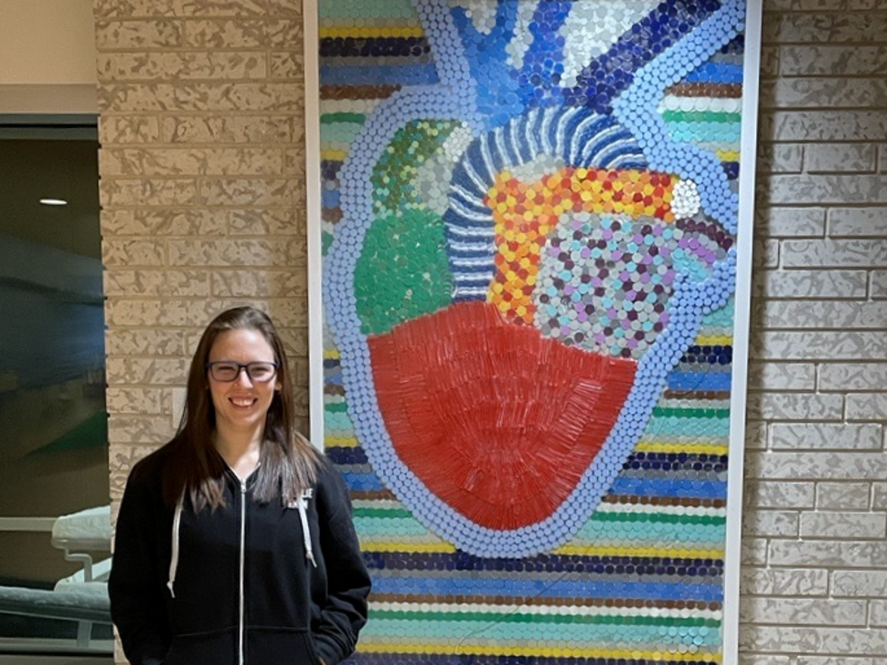 Bethesda nurse makes masterpiece from 6000+ medication tabs she’s ...