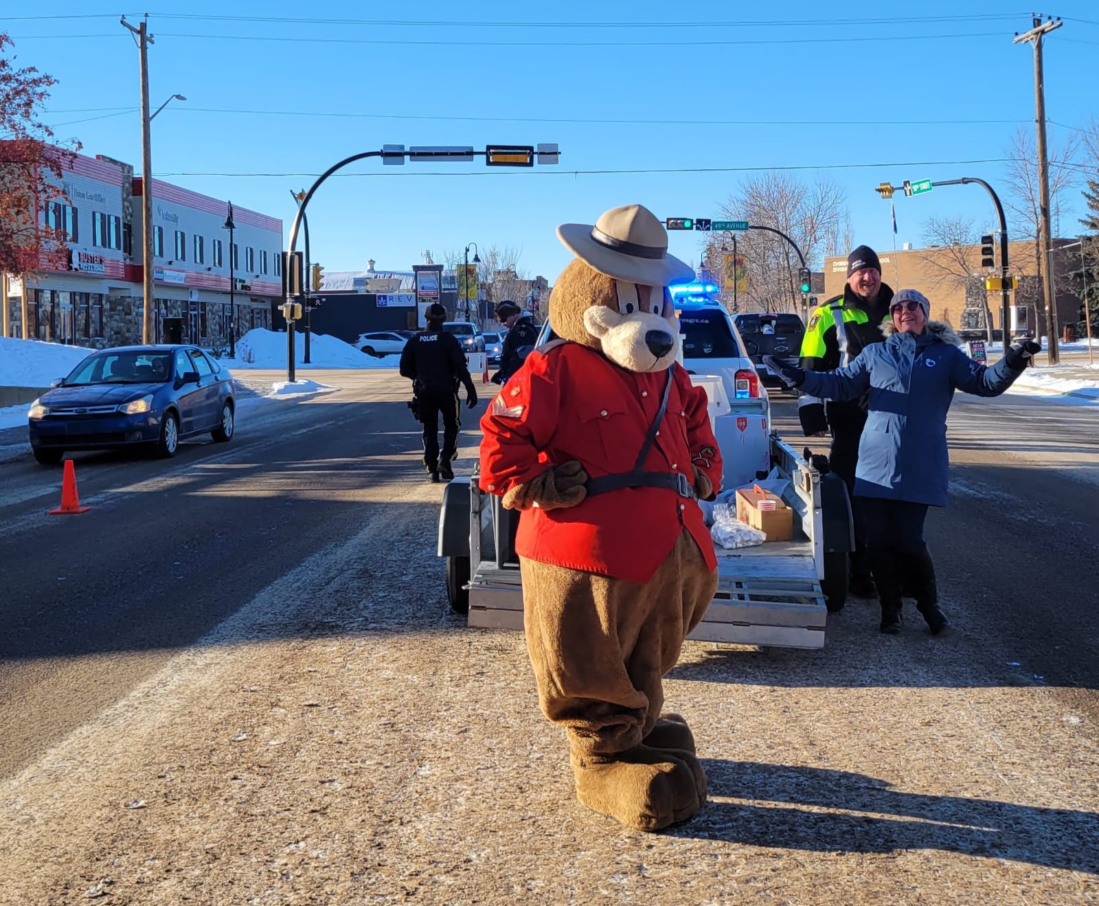 Innisfail RCMP fundraise over $15,000 following annual Charity ...