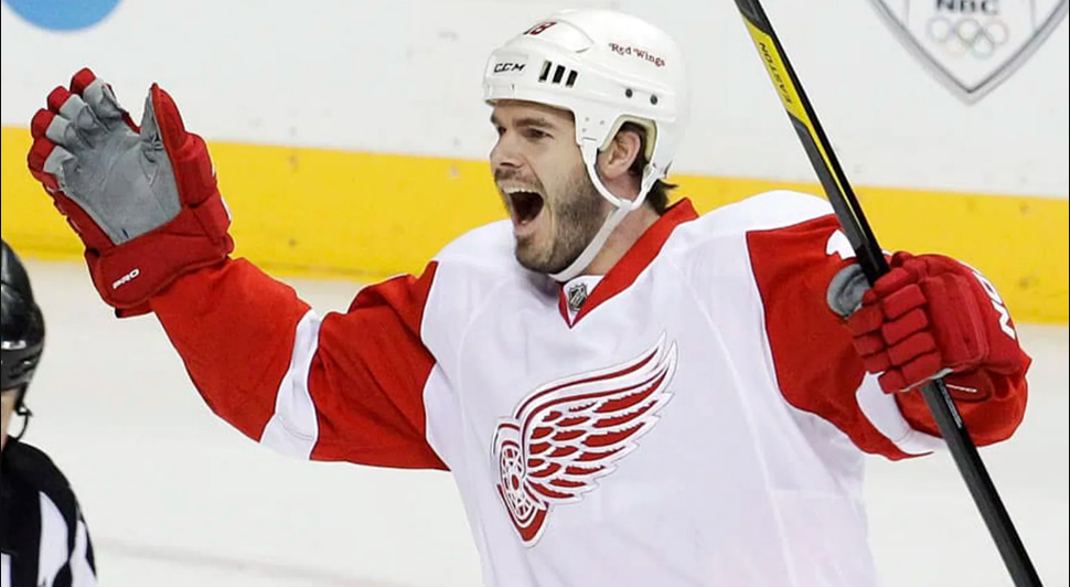 Ian White signs contract with Hurricanes affiliate - SteinbachOnline ...