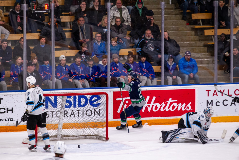 Visiting Thunderbirds prey on Ice in OT - Classic107: Winnipeg's only ...