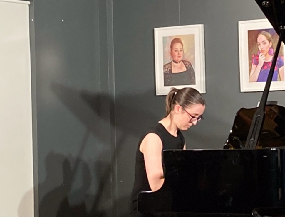 Steinbach audience feels a whole lot of love with an intimate concert ...