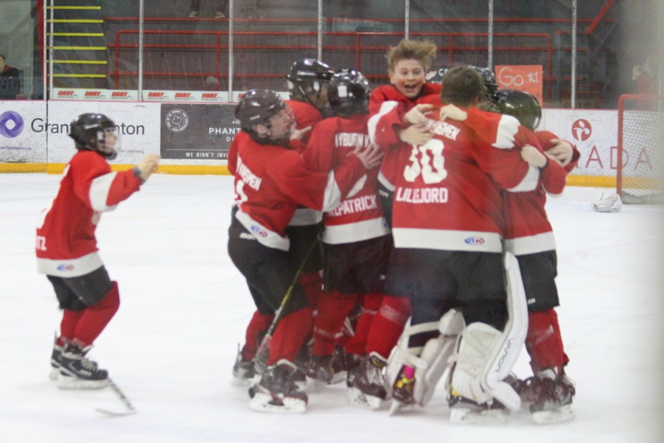 League championship win for the U-13 Kinsmen Red Wings ...