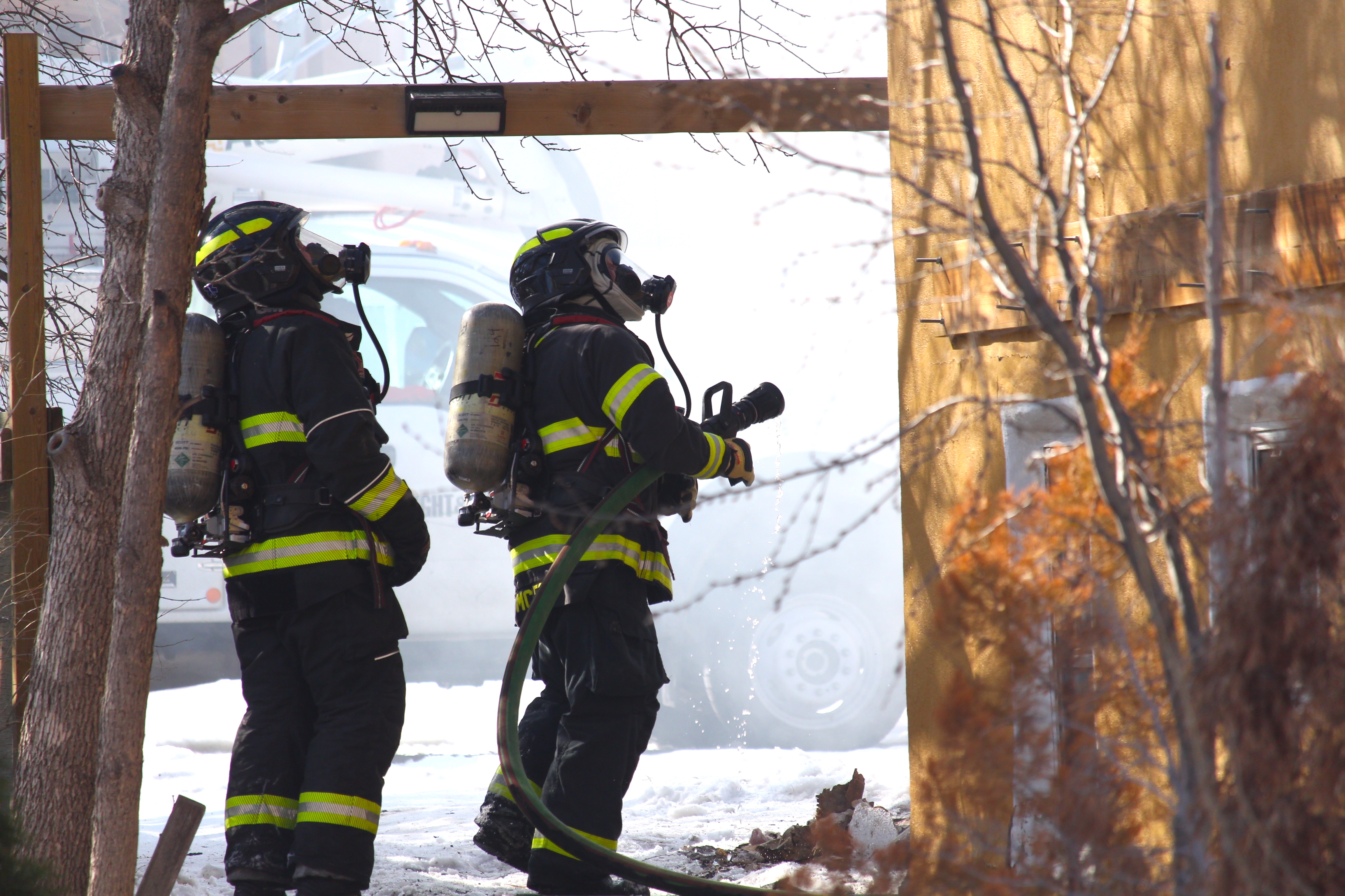 Swift Current crews battle blaze - SwiftCurrentOnline.com - Local news ...