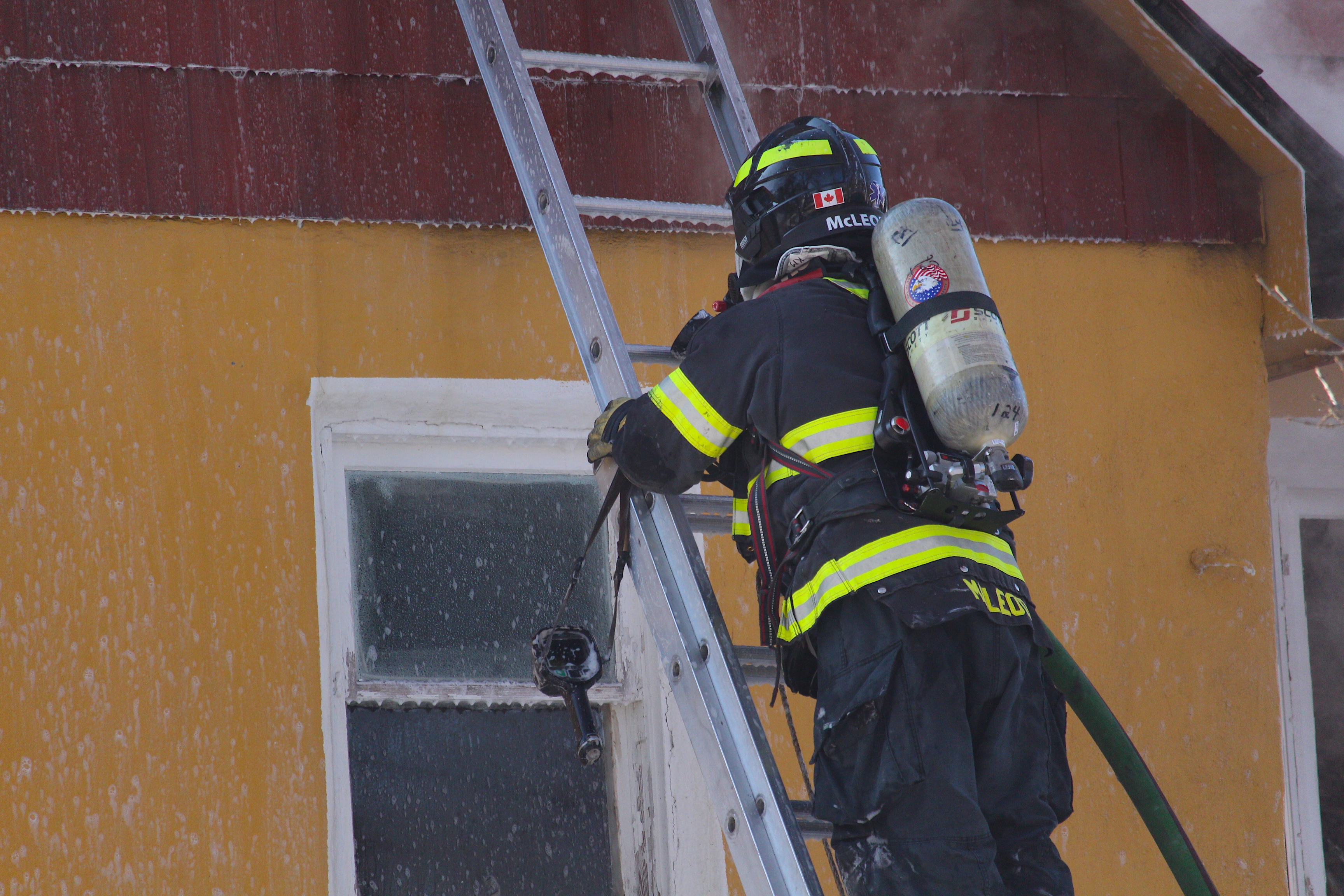 Swift Current crews battle blaze - SwiftCurrentOnline.com - Local news ...