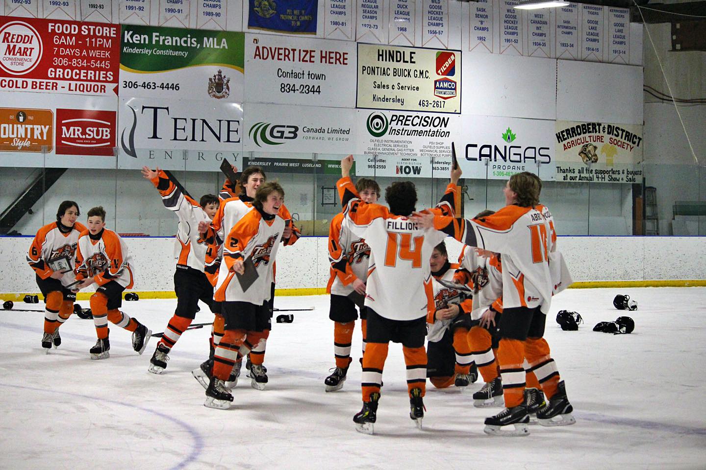 GALLERY: U15 KDL Tigers celebrate Provincial D win - WestCentralOnline ...