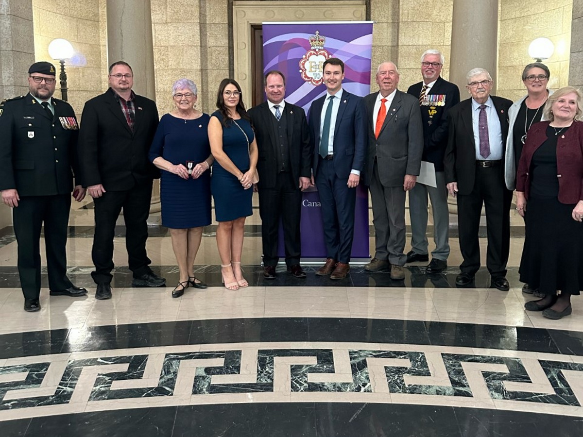 Borderland residents presented with Queen's Platinum Jubliee Medal ...