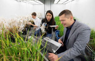 USask students training for the future in agriculture technology ...