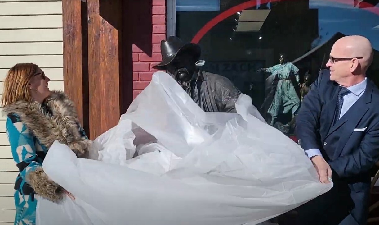 Local business unveils new statue for Historic Downtown Cochrane ...