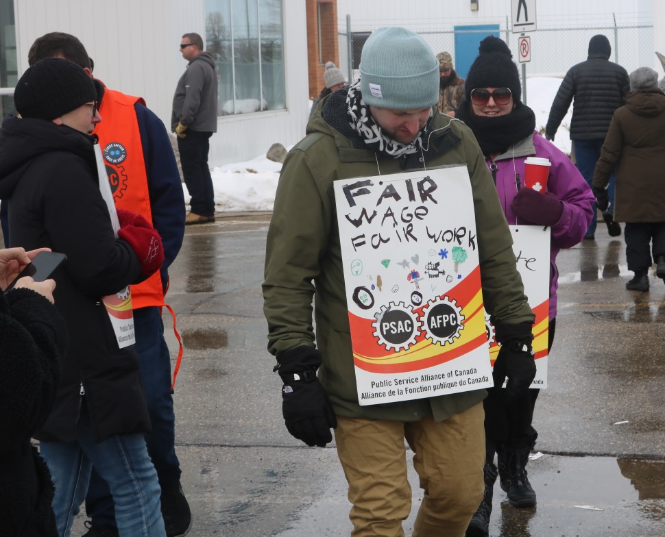 15 Wing employees picketing as part of federal workers’ strike ...
