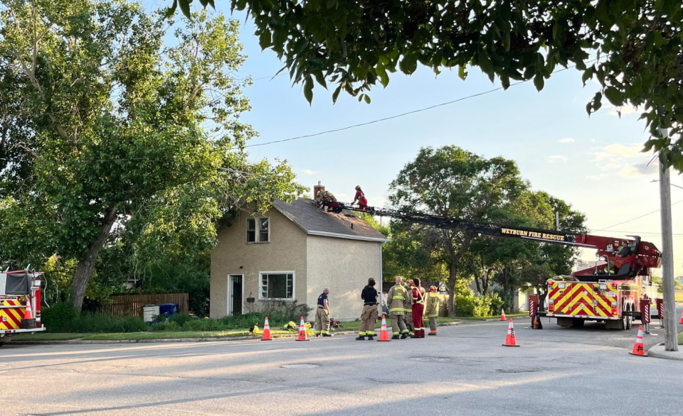 [VIDEO, GALLERY]: Firefighters getting some rooftop rescue practice ...