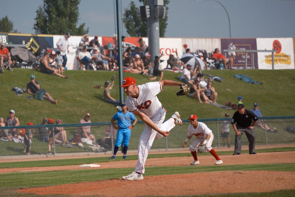 Dawgs make it 7 in a row - OkotoksOnline.com - Local news, Weather ...