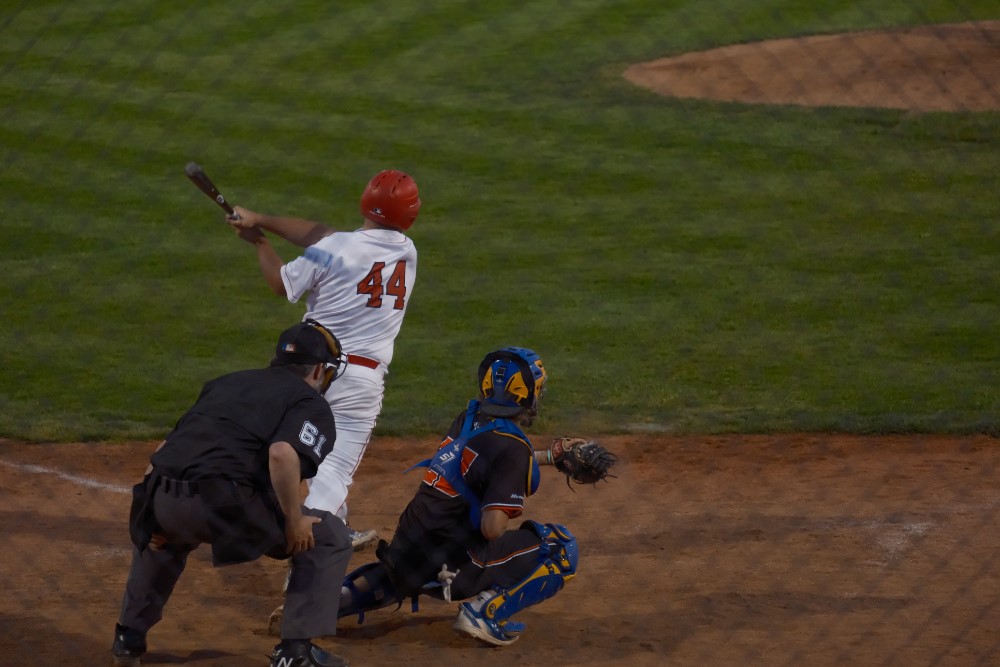 Dawgs comeback pushes win streak to eight games - OkotoksOnline.com ...