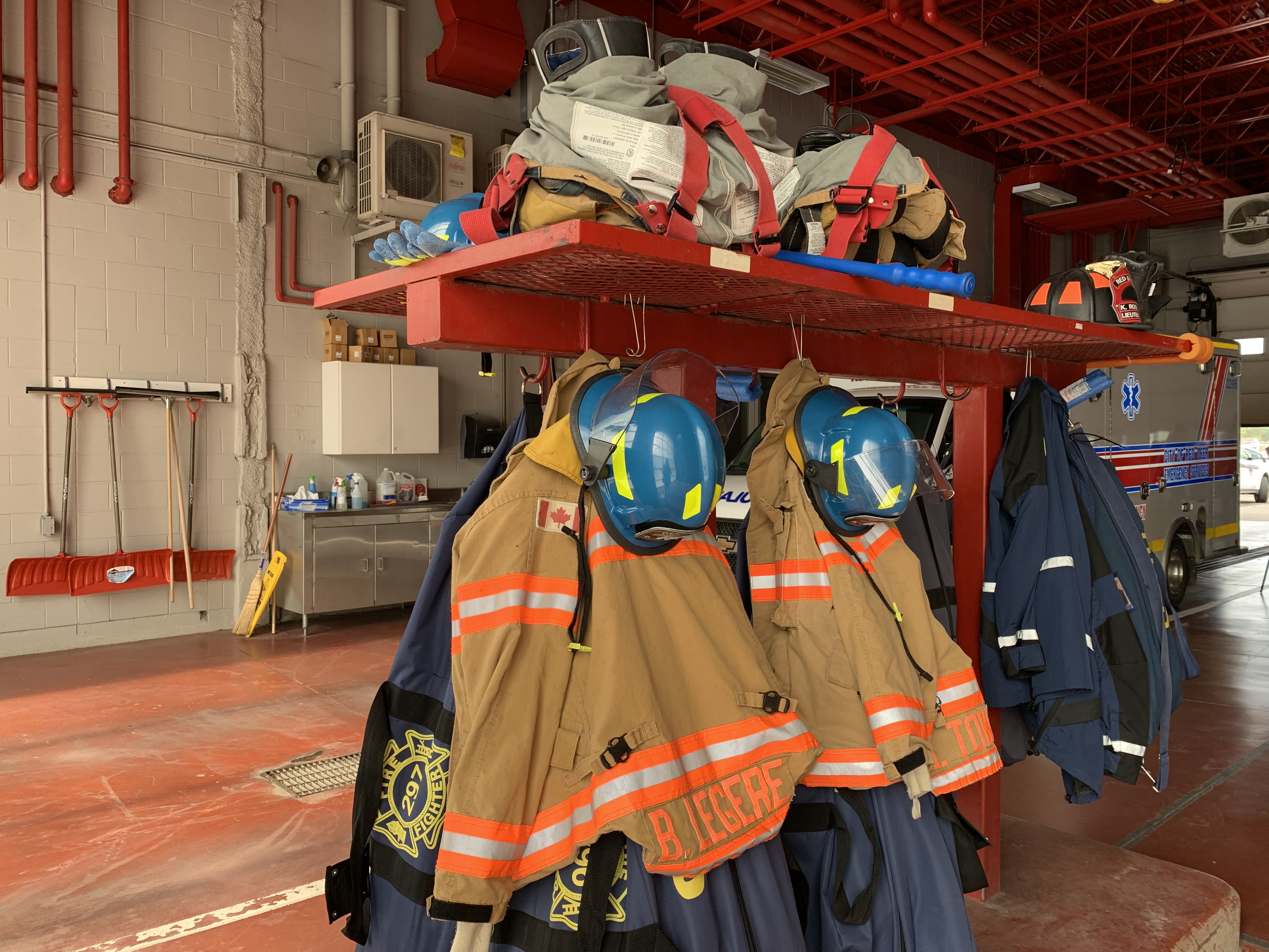 Red Deer Emergency Services respond to brush fire near Pines ...