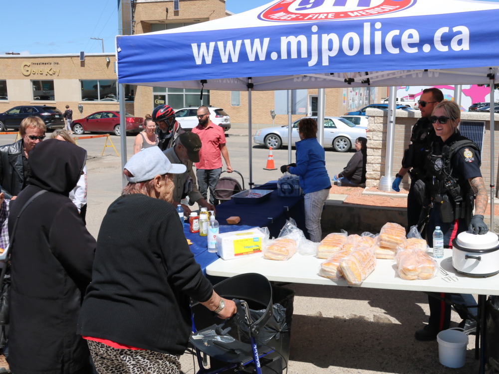 Moose Jaw Police Service hosts community BBQ - DiscoverMooseJaw.com ...