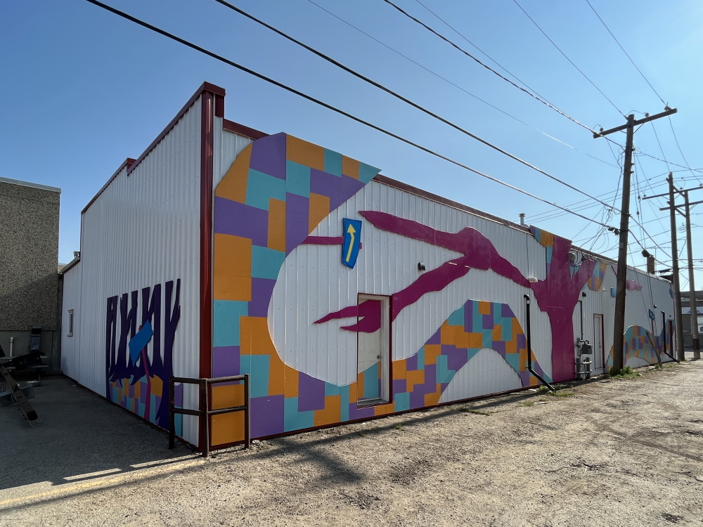 Police & students join forces to install graffiti-resistant mural ...