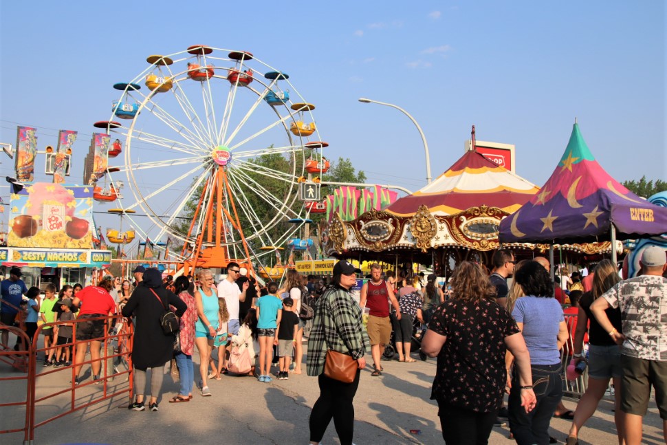 Stunt riders, mini donuts and dancing: Niverville Fair in photos ...