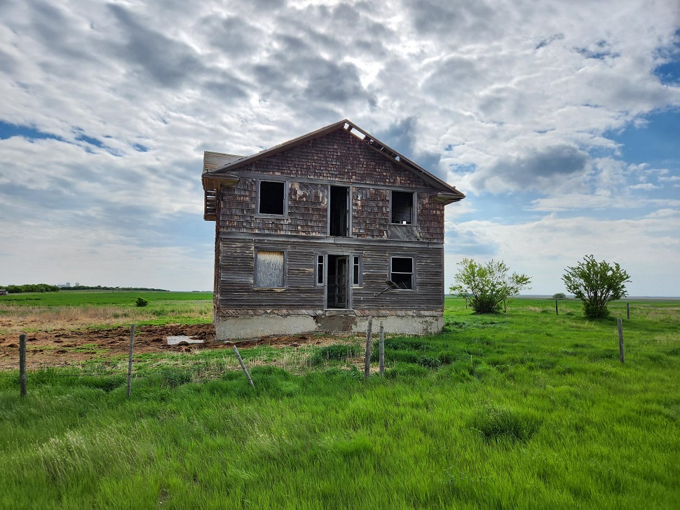 A modern ghost town in southwest Saskatchewan - SwiftCurrentOnline.com ...