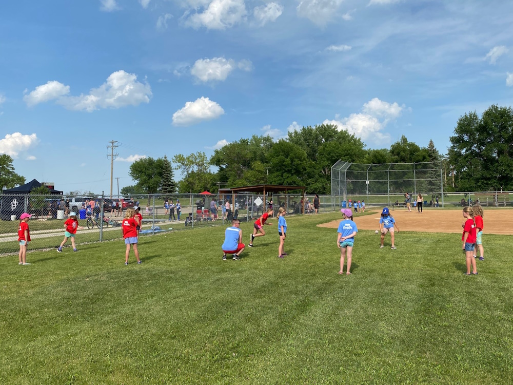 Altona Angels host Softball Night to celebrate a strong season ...