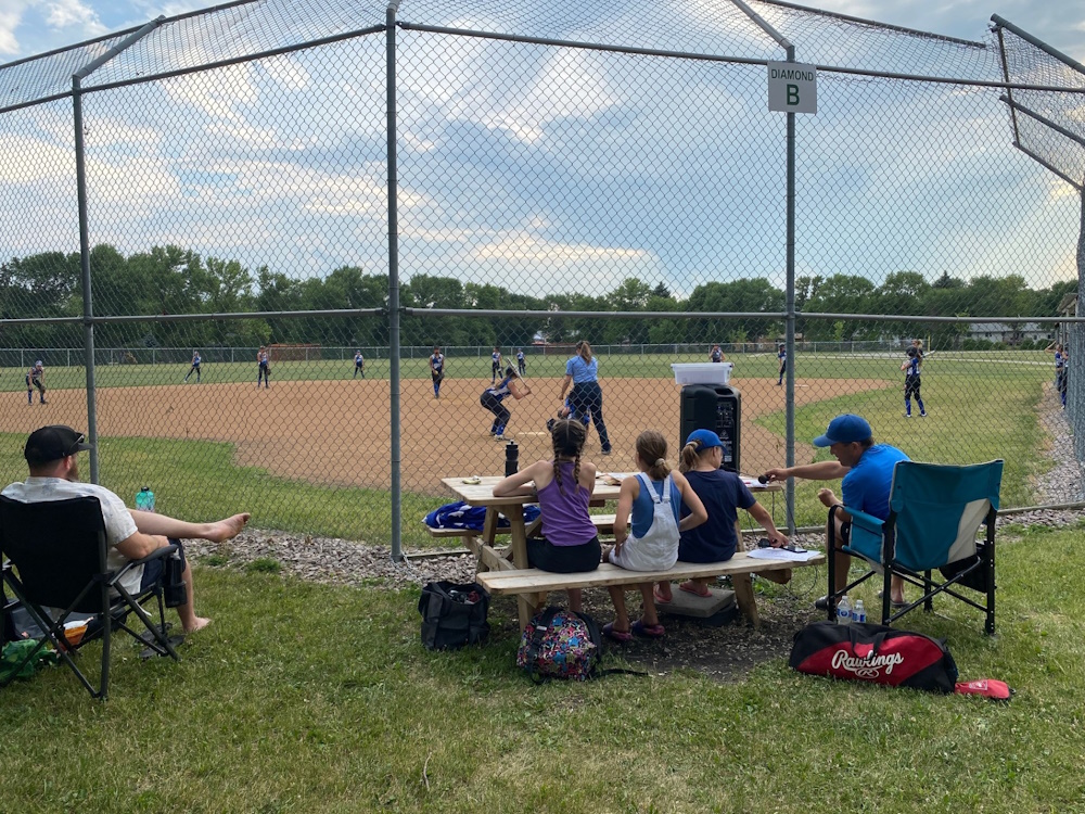 Altona Angels host Softball Night to celebrate a strong season ...