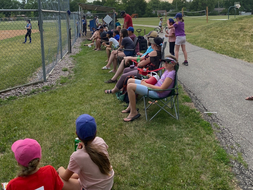 Altona Angels host Softball Night to celebrate a strong season ...
