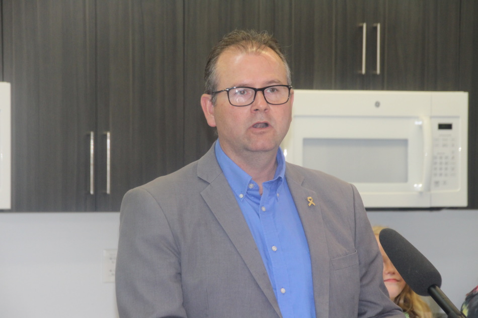 Province gives La Verendrye School 'Community School' status ...