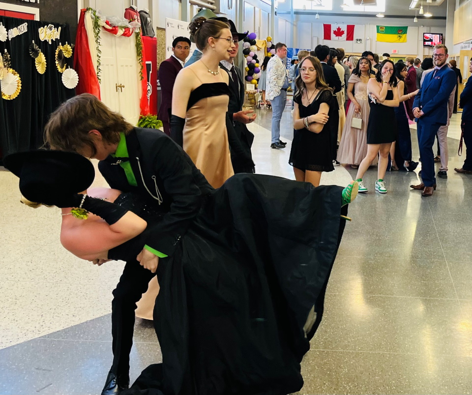 [PHOTOS]: WCS 2023 Grads celebrate in style - DiscoverWeyburn.com ...