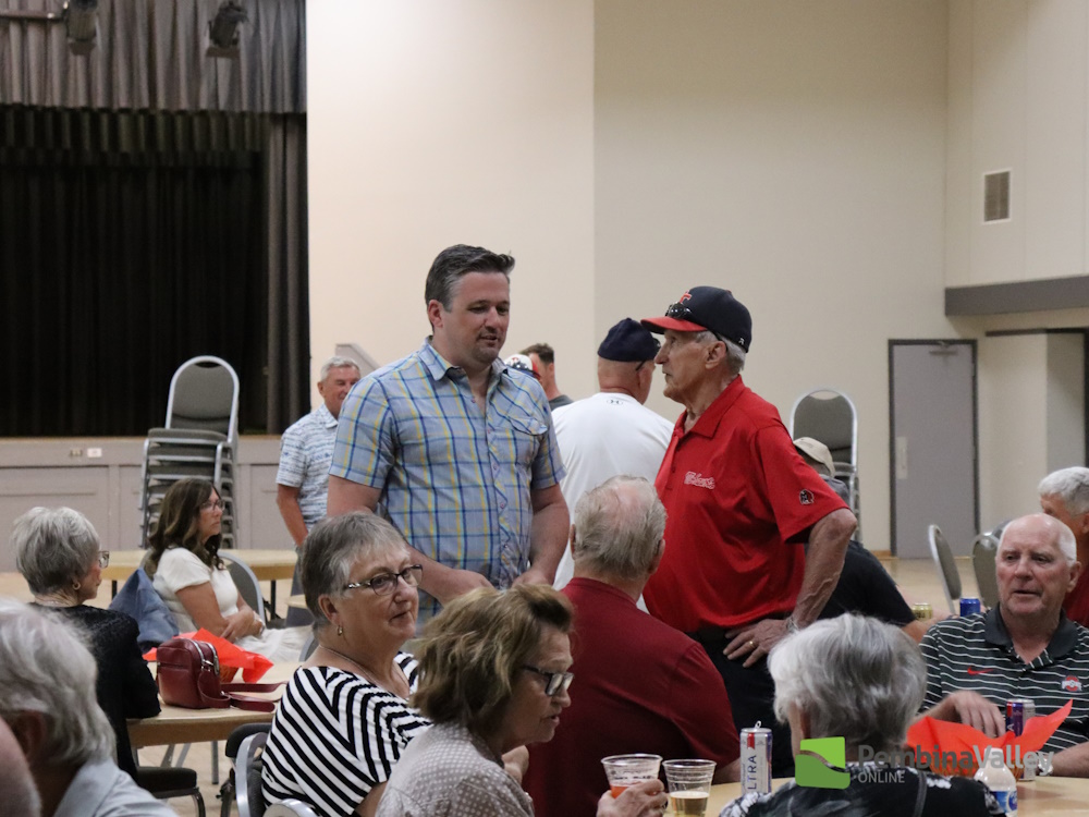 Seven decades dedicated to baseball in Manitoba, Joe Wiwchar one of ...