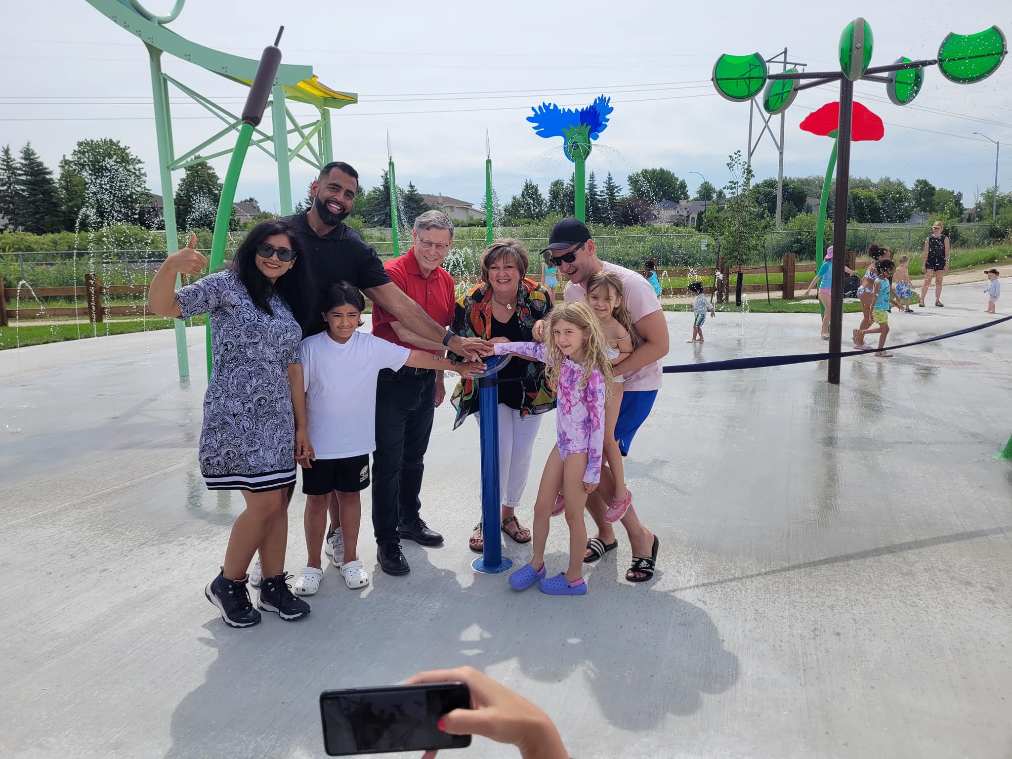 New spray pad opens up in southwestern Winnipeg - CHVNRadio: Southern ...