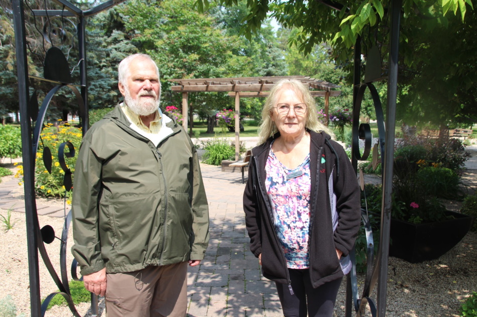 Communities in Bloom judges tour Portage - PortageOnline.com - Local ...