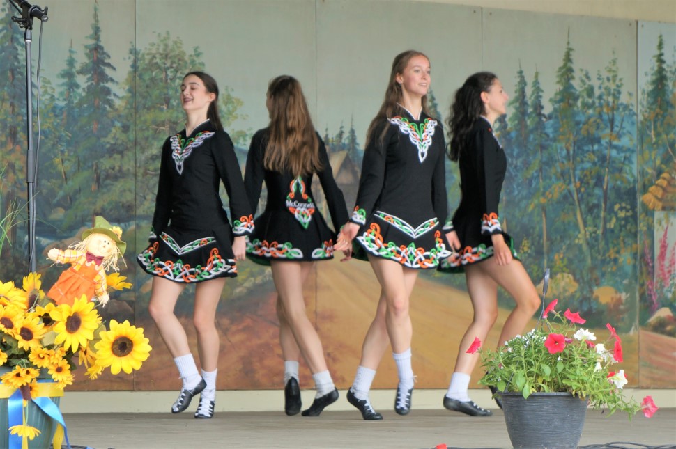 Perogies, dancing and violins: Gardenton Ukrainian Multicultural ...