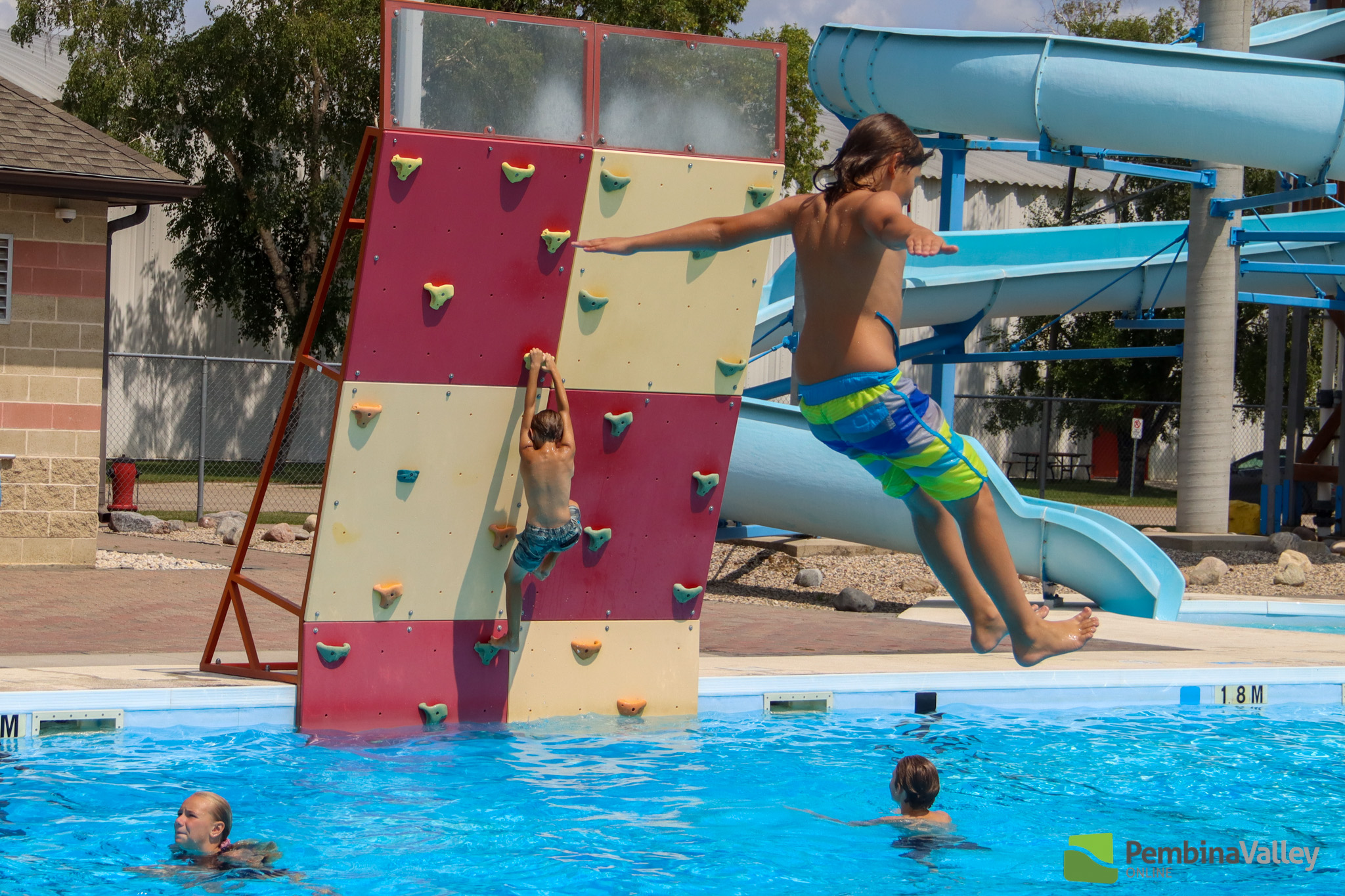 Dive into safety: Winkler Aquatic Centre hosts Swim Smart ...